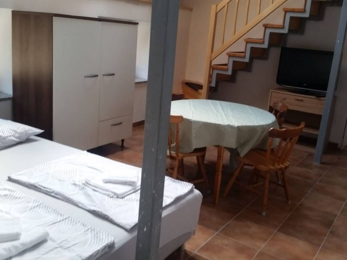 60 M² Apartamento ∙ 1 Habitación ∙ 4 Huéspedes - Vipava