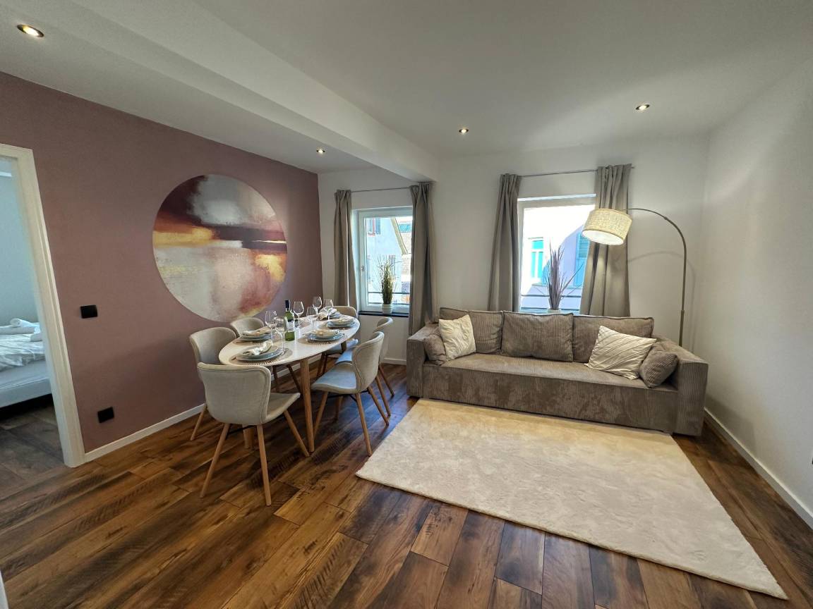 83 M² Ferienwohnung ∙ 2 Schlafzimmer ∙ 6 Gäste - Gau-Algesheim