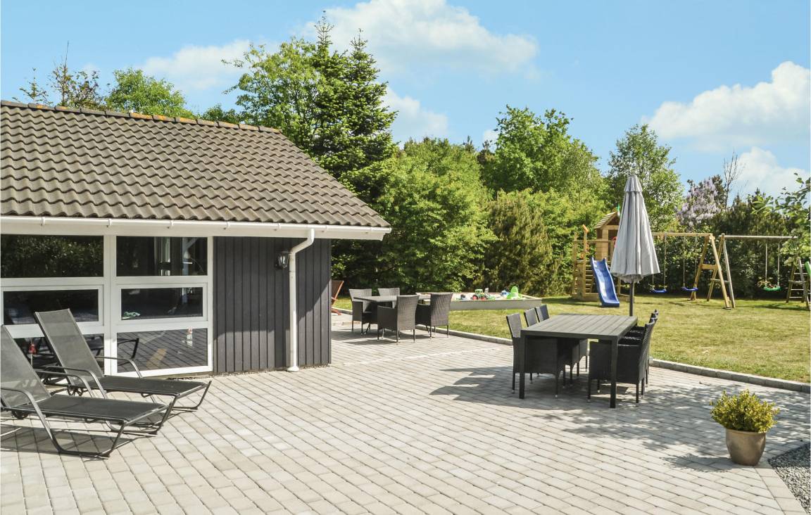 129 M² Ferienhaus ∙ 4 Schlafzimmer ∙ 8 Gäste - Henne Kirkeby