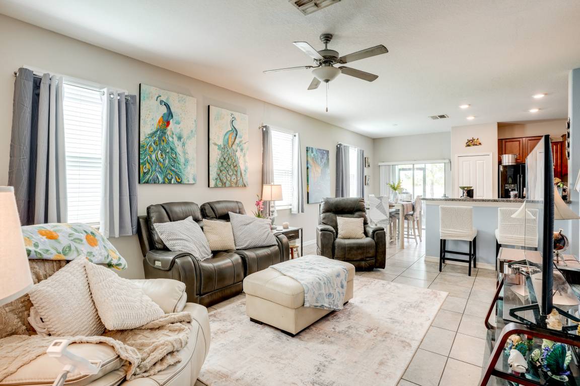 143 M² Huoneisto ∙ 1 Makuuhuone ∙ 4 Vierasta - Riverview, FL