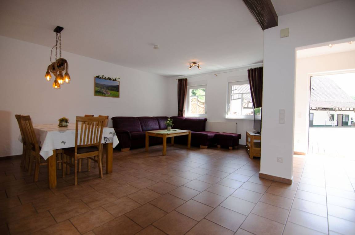 78 M² Ferienwohnung ∙ 2 Schlafzimmer ∙ 4 Gäste - Finnentrop