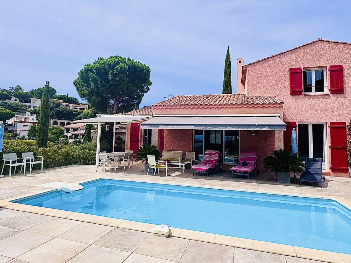 120 M² Villa ∙ 3 Bedrooms ∙ 5 Guests - Bormes-les-Mimosas