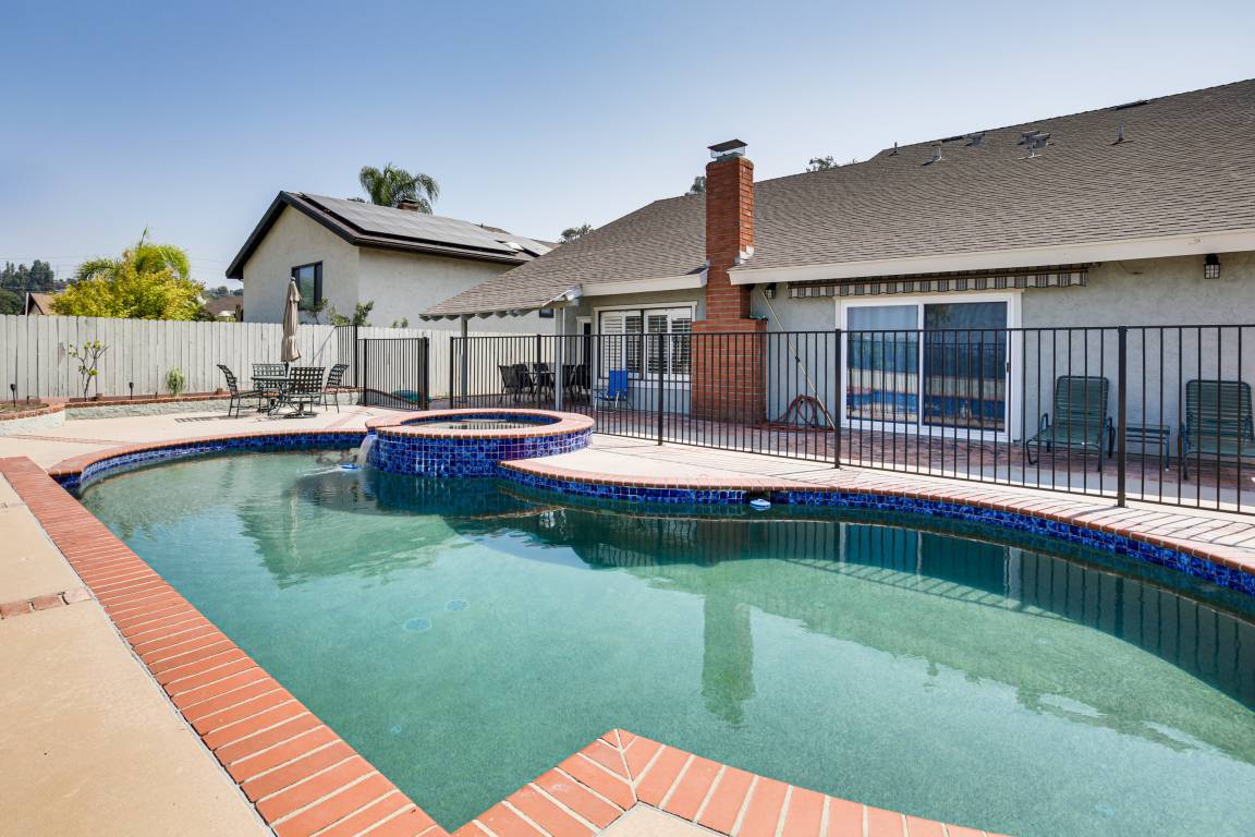 235 M² House ∙ 4 Bedrooms ∙ 8 Guests - Santee, CA