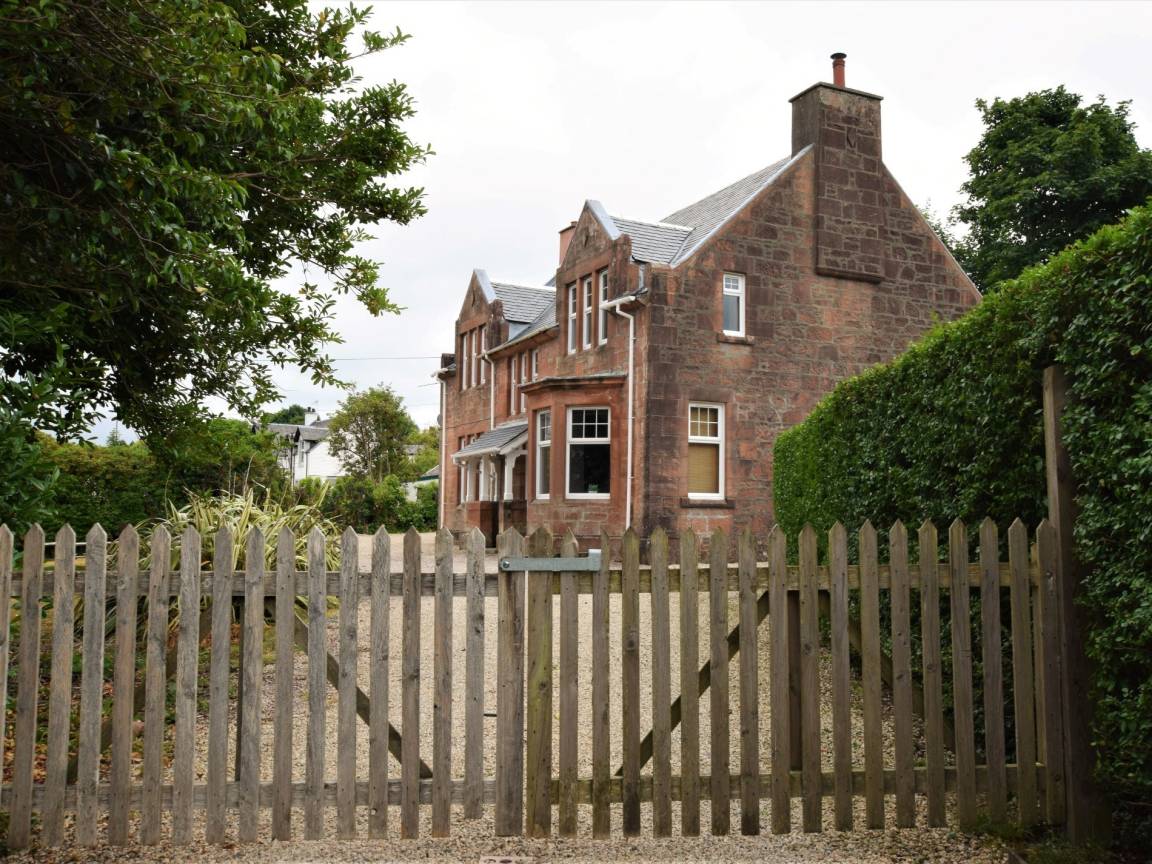 Cottage ∙ 5 Bedrooms ∙ 12 Guests - Isle of Arran