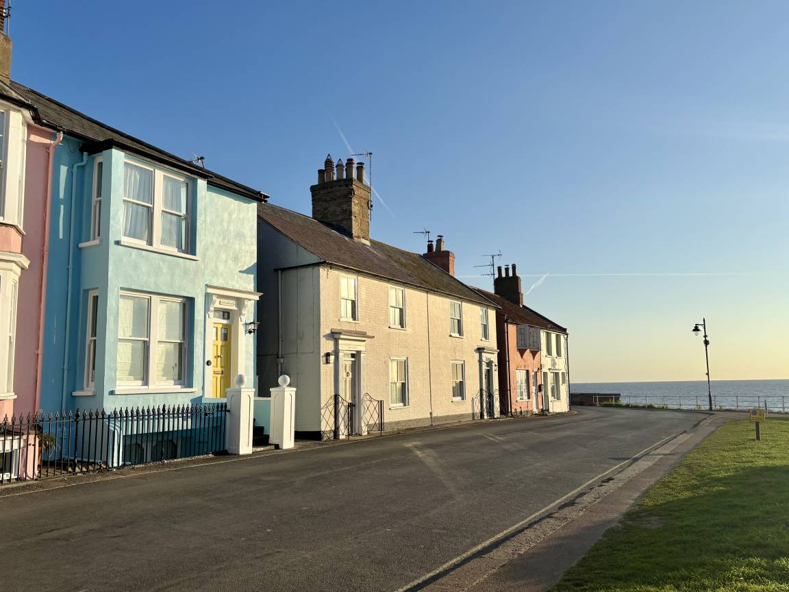 Cottage ∙ 3 Bedrooms ∙ 8 Guests - Southwold