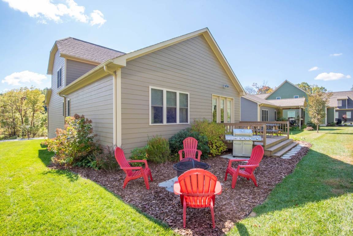 House ∙ 3 Bedrooms ∙ 8 Guests - West Jefferson, NC