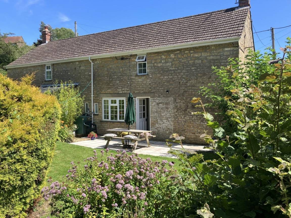 Cottage ∙ 2 Bedrooms ∙ 4 Guests - Bridport
