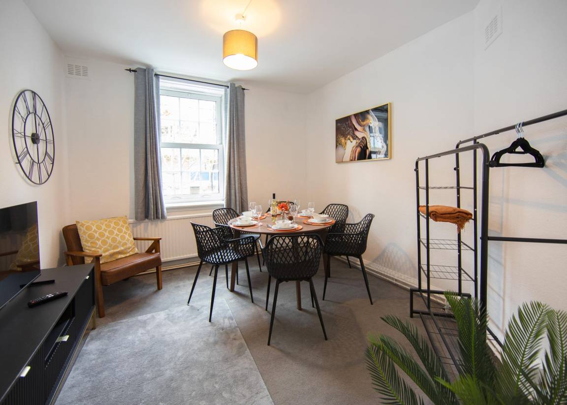Apartment ∙ 3 Bedrooms ∙ 6 Guests - London, UK