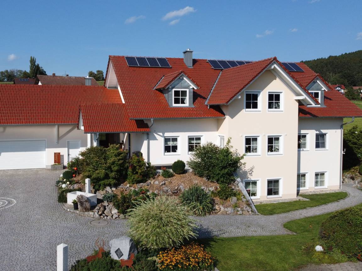 98 M² Apartment ∙ 2 Bedrooms ∙ 4 Guests - Cham