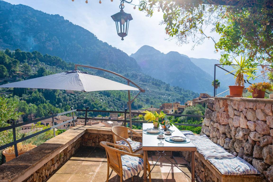 90 M² Chalet ∙ 2 Bedrooms ∙ 4 Guests - Fornalutx