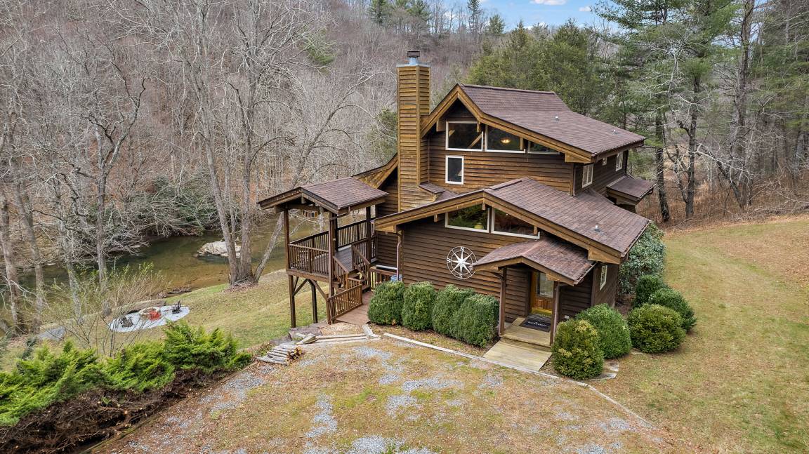 248 M² Cabin ∙ 3 Bedrooms ∙ 10 Guests - Boone, NC