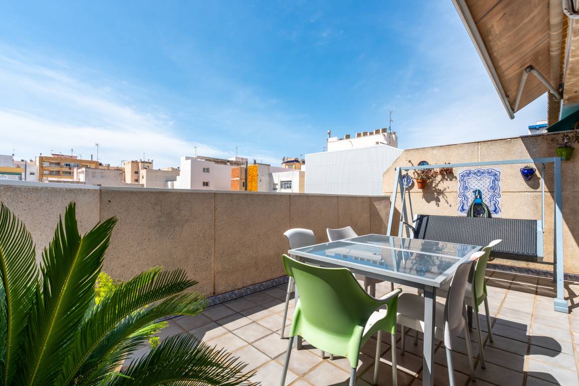 80 M² Apartment ∙ 3 Bedrooms ∙ 6 Guests - Torrevieja