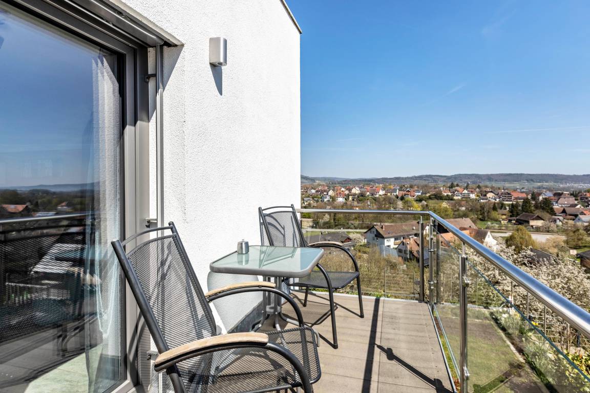 75 M² Ferienwohnung ∙ 2 Schlafzimmer ∙ 5 Gäste - Radolfzell am Bodensee