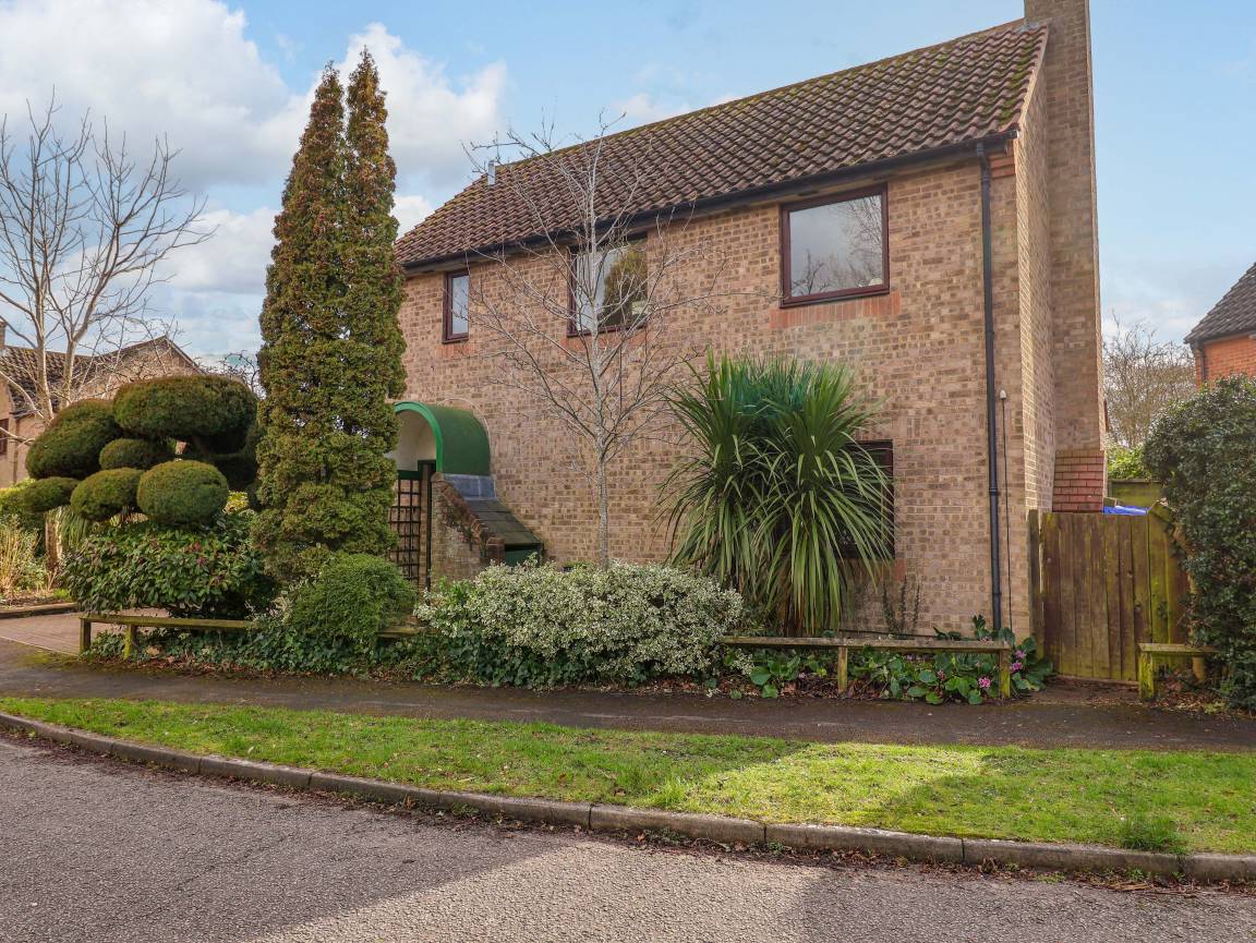 Cottage ∙ 2 Bedrooms ∙ 4 Guests - Woodbridge