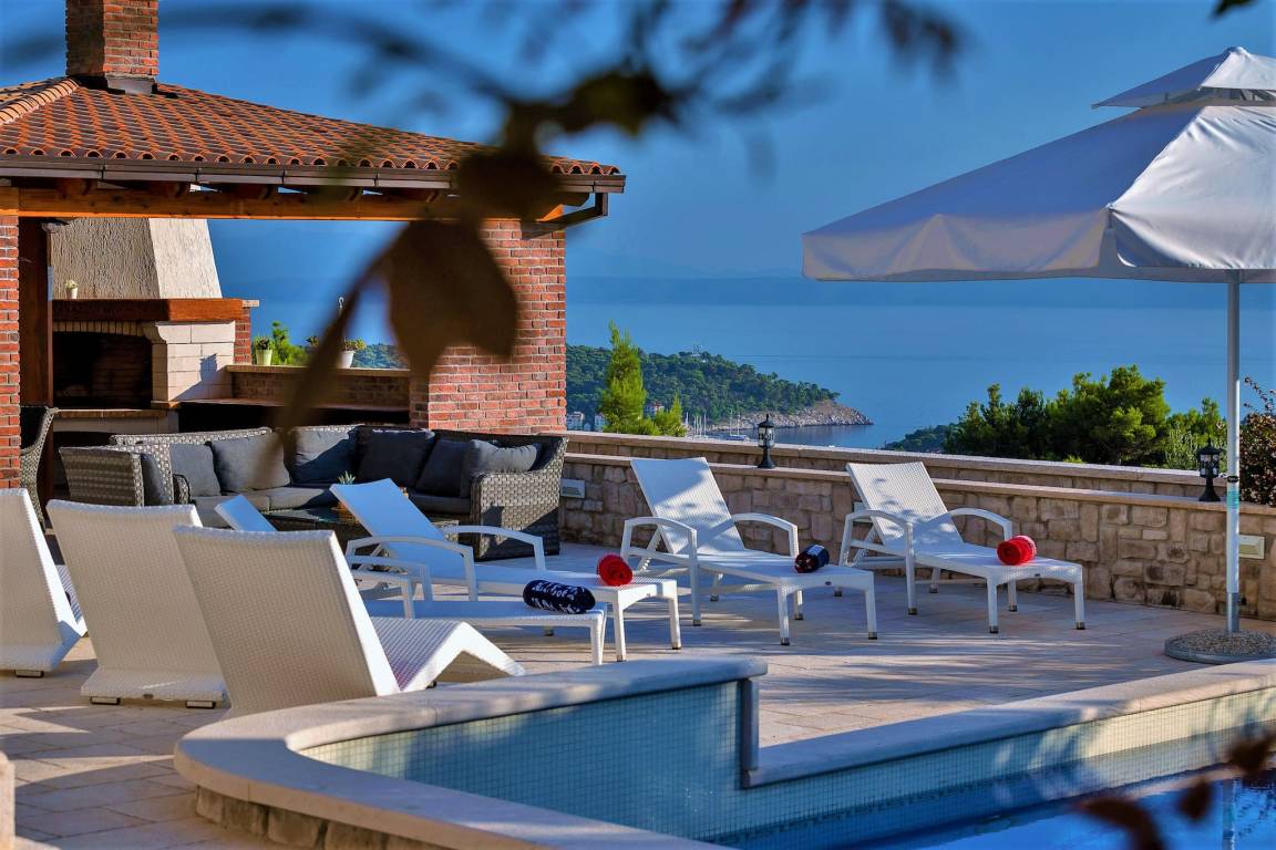360 M² Villa ∙ 3 Chambres ∙ 8 Personnes - Makarska