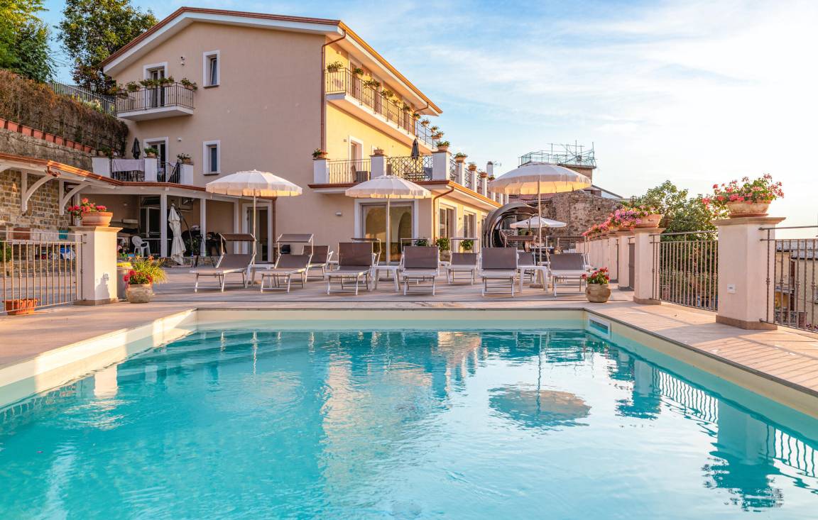 470 M² House ∙ 7 Bedrooms ∙ 18 Guests - Castellabate