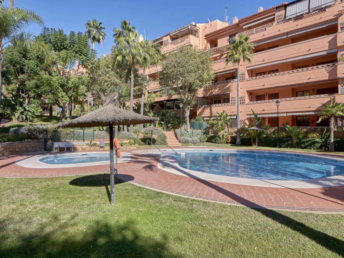 148 M² Huoneisto ∙ 3 Makuuhuonetta ∙ 6 Vierasta - Marbella