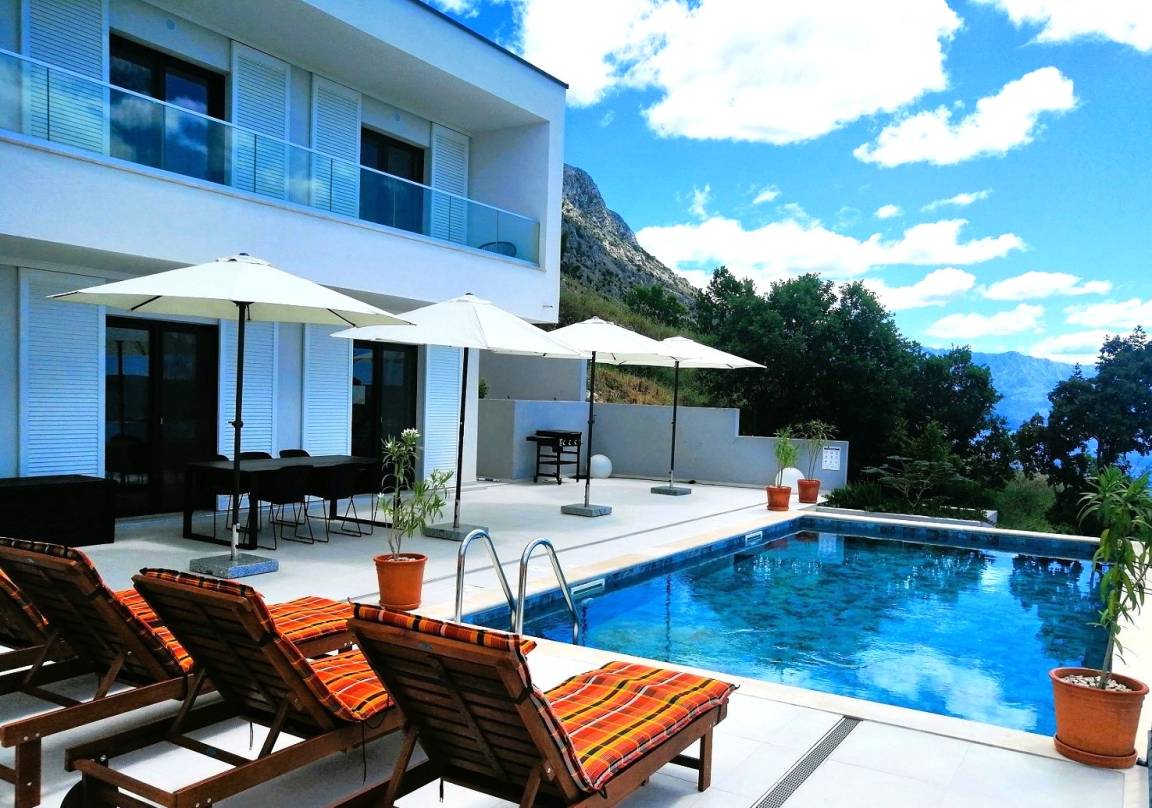 Villa ∙ 4 Bedrooms ∙ 8 Guests - Mimice