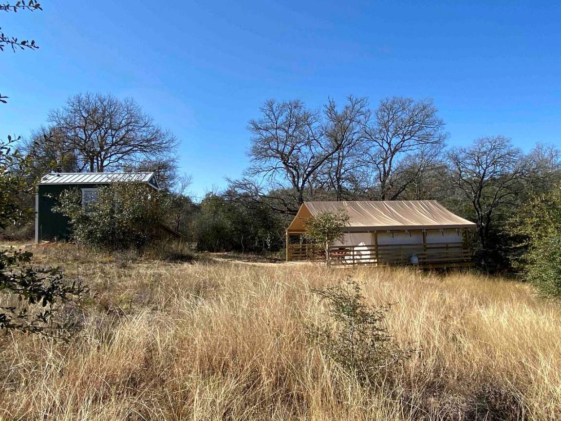 Camping ∙ 1 Bedroom ∙ 4 Guests - Texas