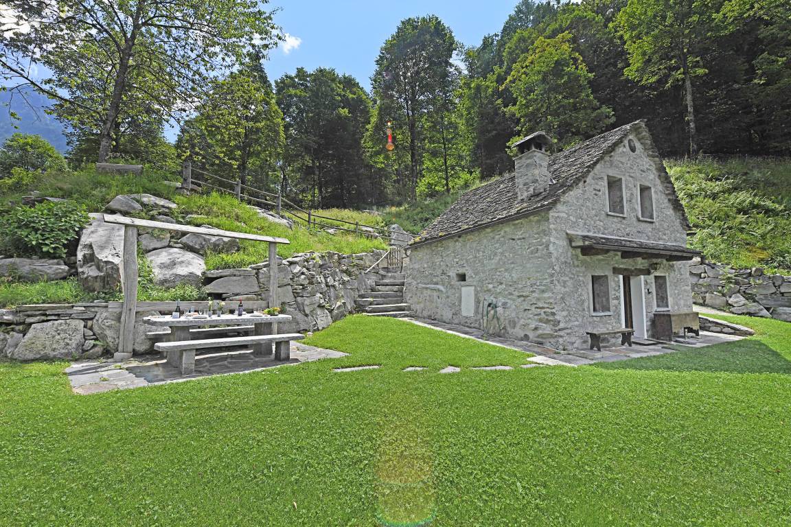 70 M² Chalet ∙ 2 Chambres ∙ 4 Personnes - Canton du Tessin