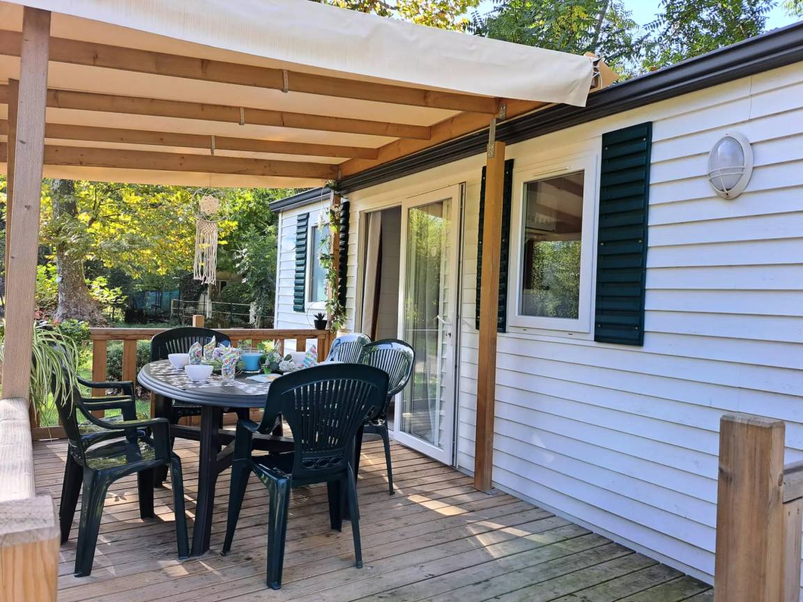 40 M² Caravan ∙ 3 Bedrooms ∙ 6 Guests - Bretenoux