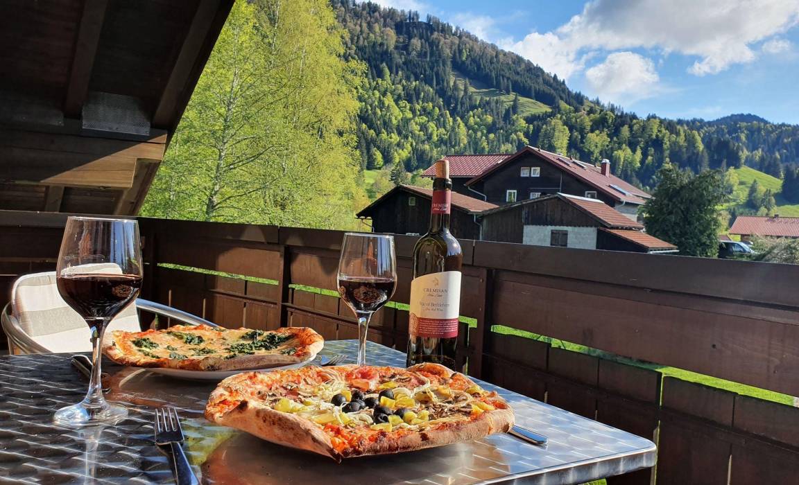 76 M² Ferienwohnung ∙ 2 Schlafzimmer ∙ 4 Gäste - Thalkirchdorf (Kirchdorf)