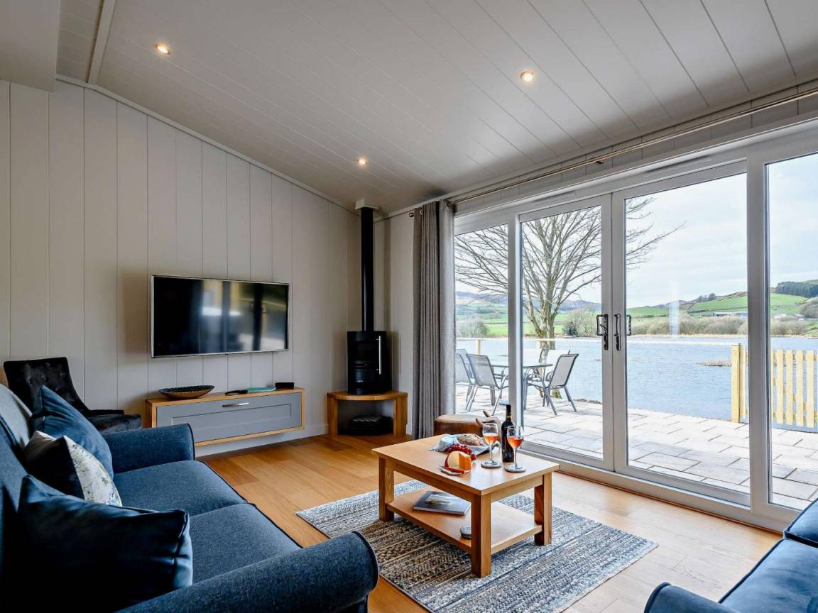 Lodge ∙ 2 Bedrooms ∙ 4 Guests - Castle Douglas