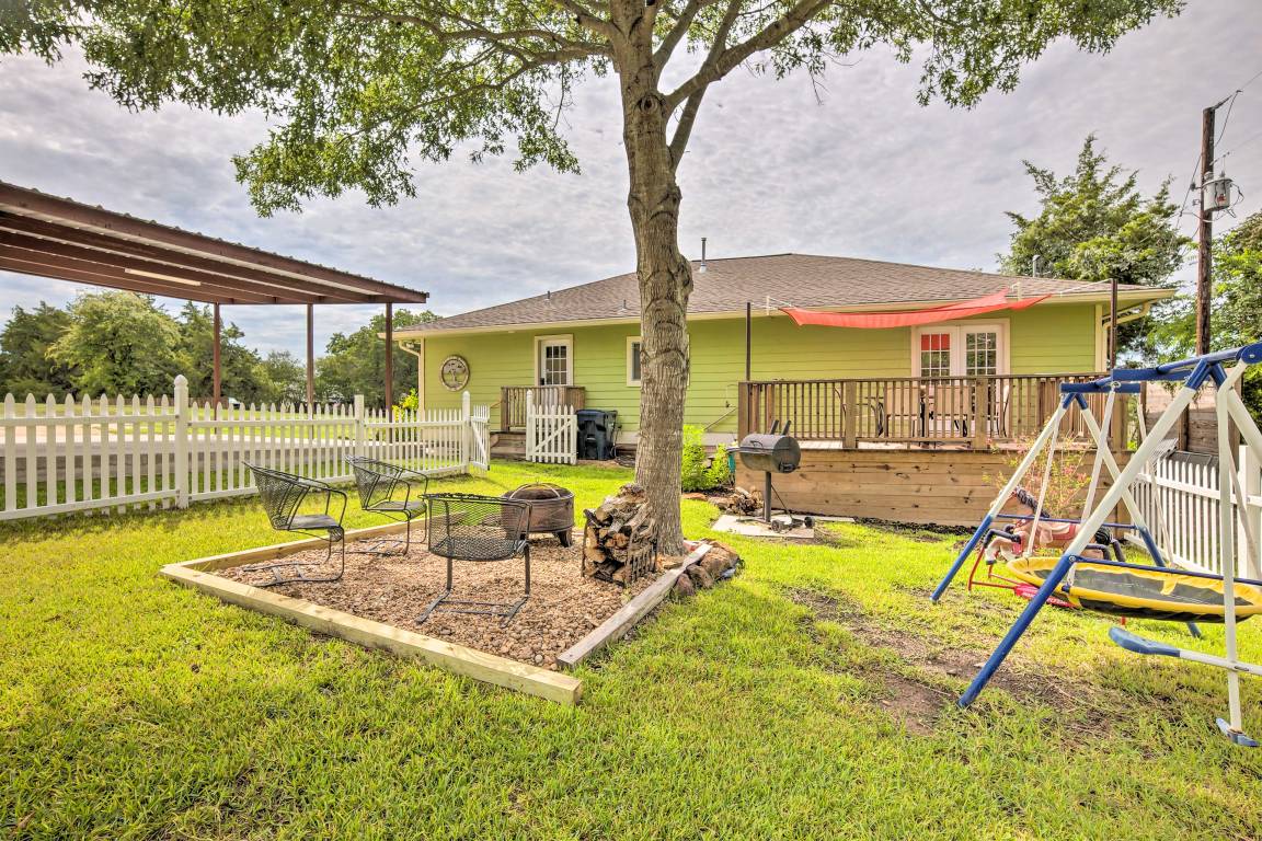 157 M² House ∙ 3 Bedrooms ∙ 8 Guests - Brenham, TX