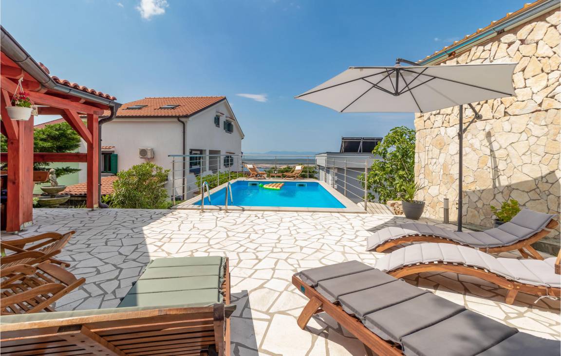 215 M² Ferienhaus ∙ 4 Schlafzimmer ∙ 8 Gäste - Dramalj