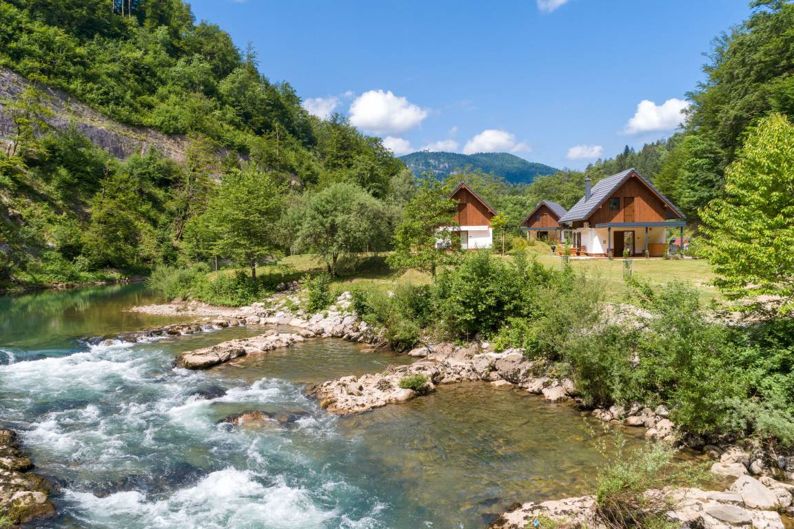 70 M² Chalet ∙ 2 Bedrooms ∙ 5 Guests - Slovenia
