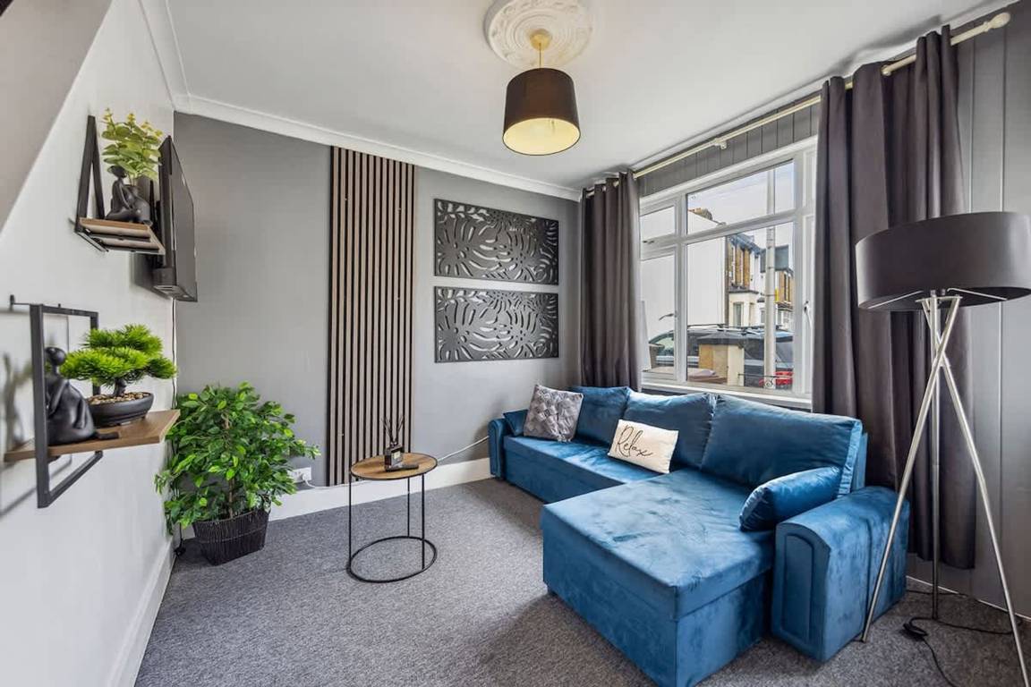 House ∙ 3 Bedrooms ∙ 6 Guests - Gillingham