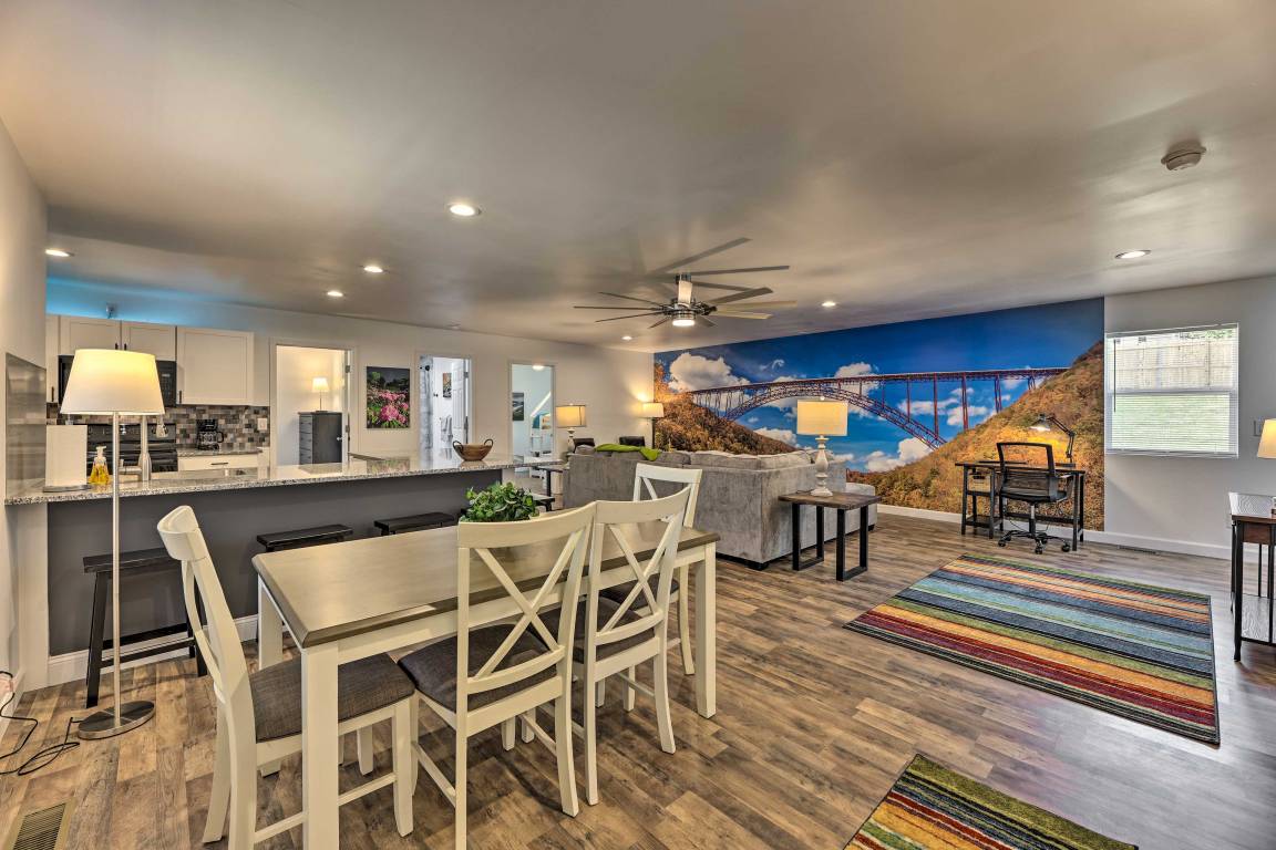 128 M² House ∙ 3 Bedrooms ∙ 6 Guests - Hawks Nest State Park, Ansted