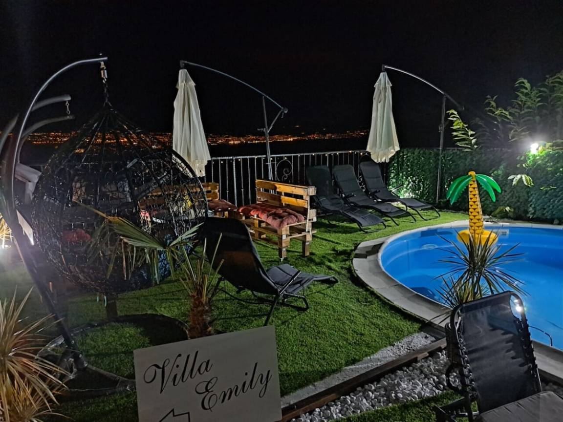 200 M² Apartment ∙ 4 Bedrooms ∙ 8 Guests - Lovran