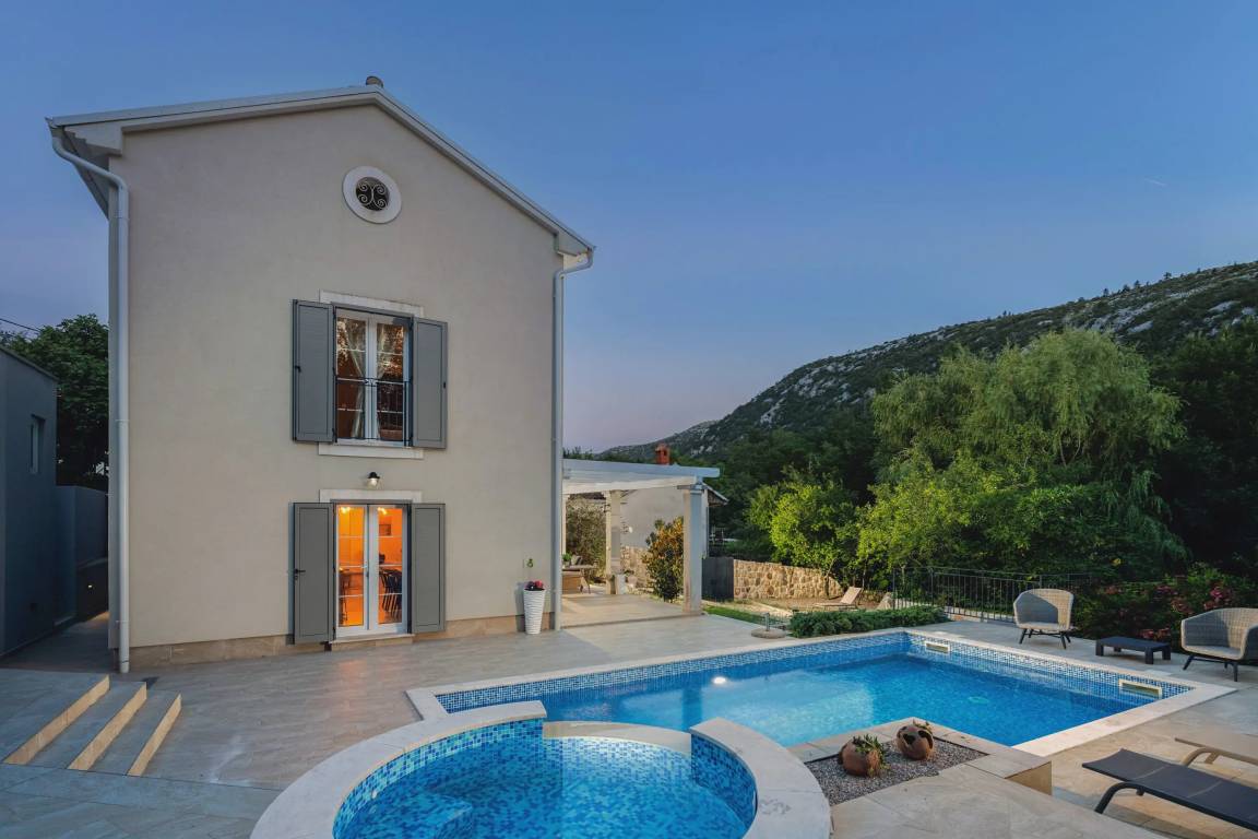 Villa ∙ 5 Schlafzimmer ∙ 10 Gäste - Jadranovo