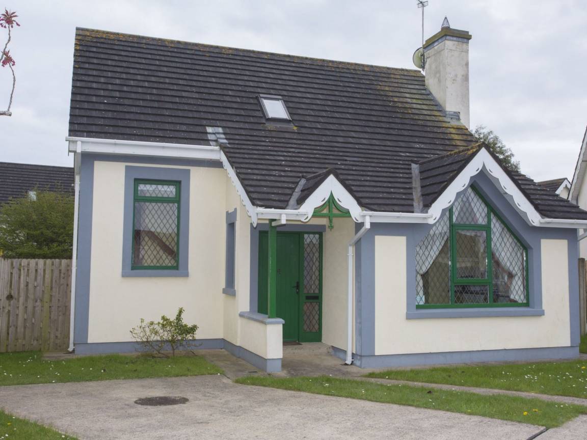 100 M² House ∙ 1 Bedroom ∙ 5 Guests - Rosslare Harbour