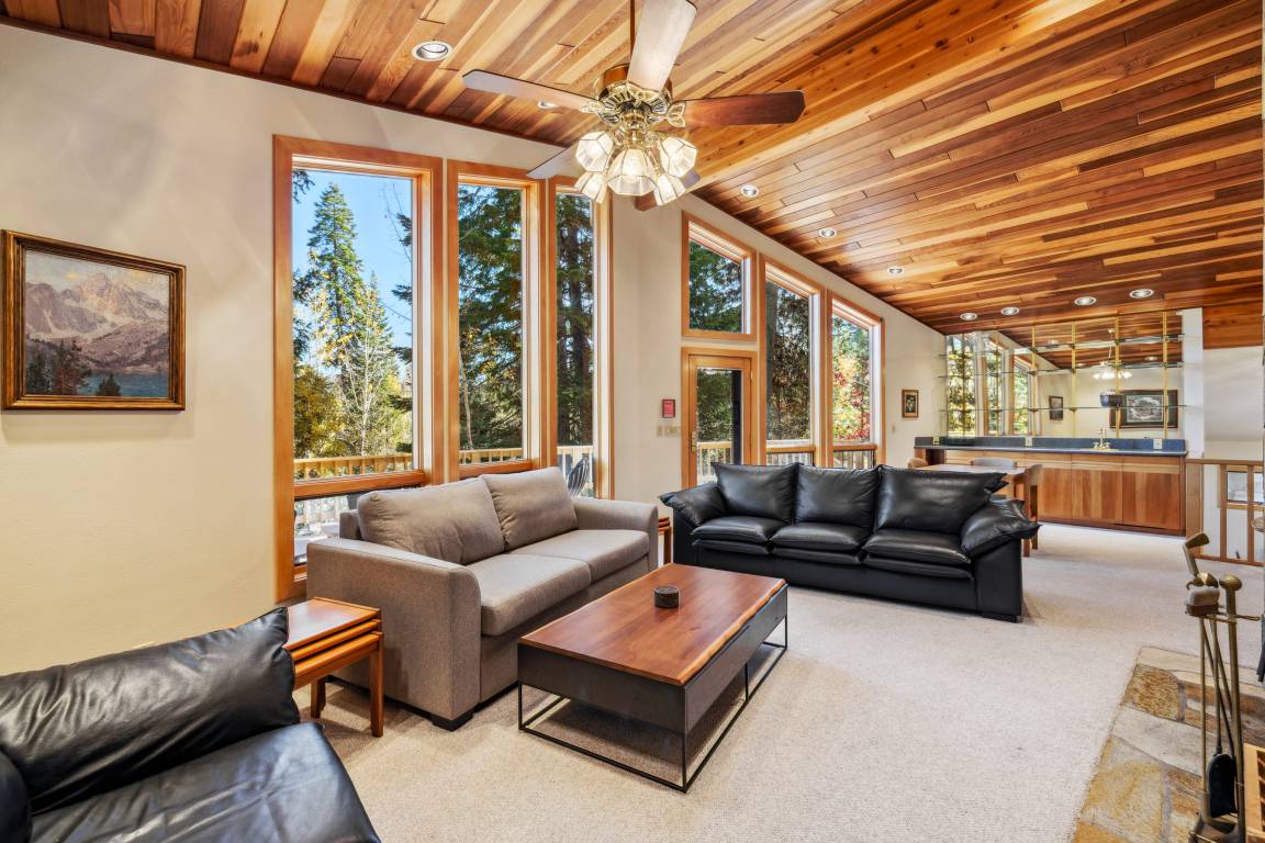 361 M² House ∙ 4 Bedrooms ∙ 10 Guests - McCall, ID