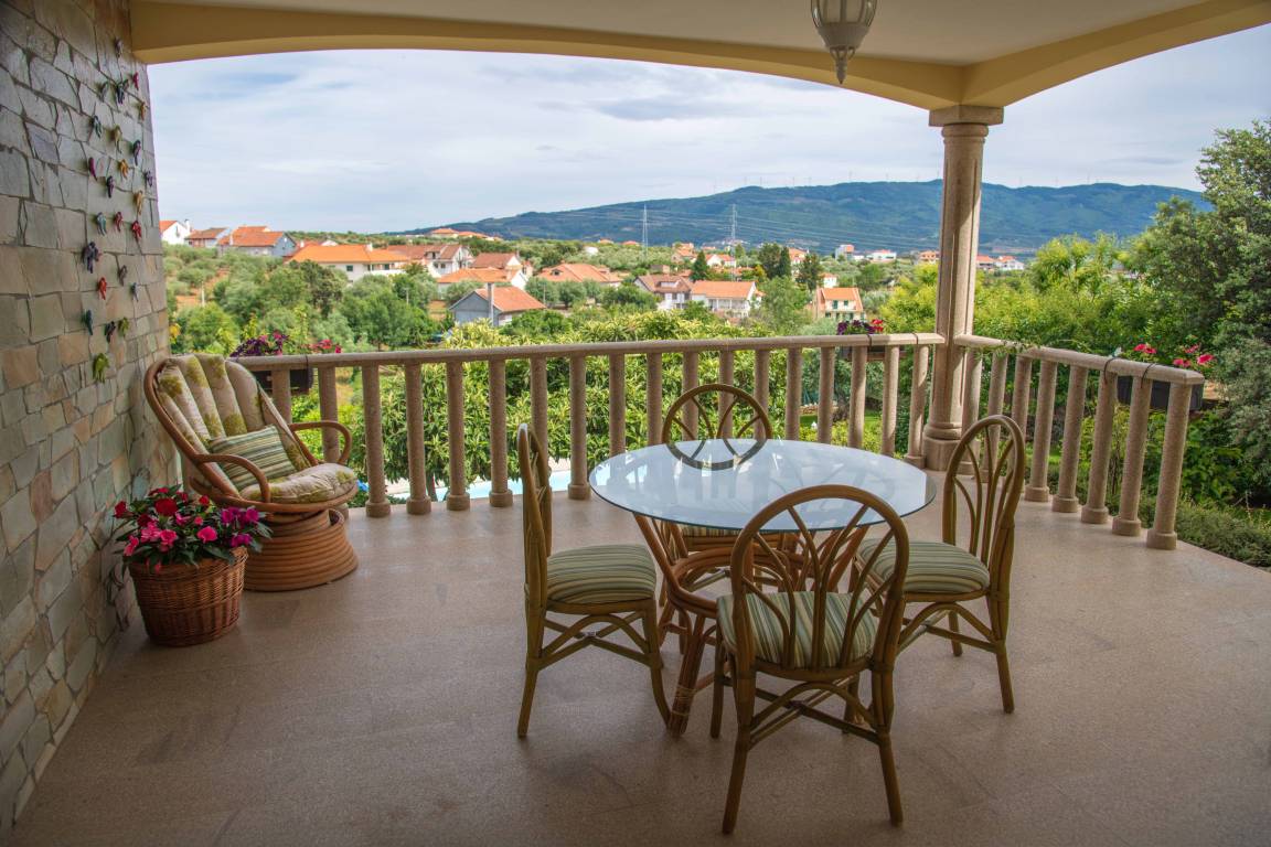 220 M² Casa ∙ 4 Quartos ∙ 10 Hóspedes - Macedo de Cavaleiros