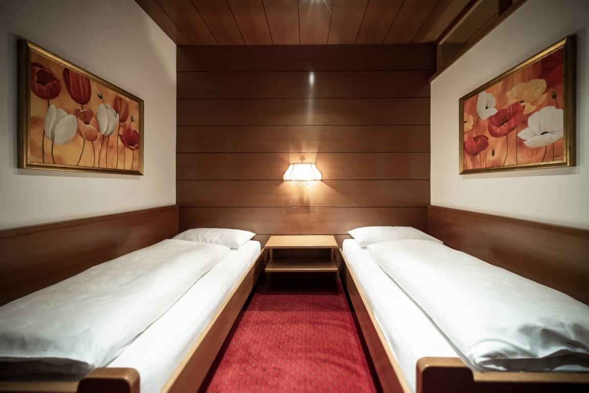 70 M² Apartment ∙ 3 Bedrooms ∙ 6 Guests - Val Gardena