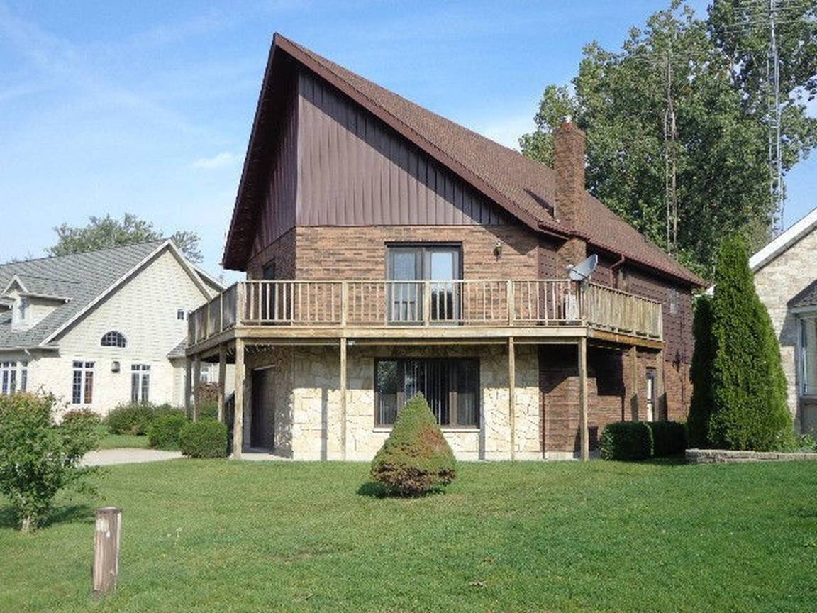 186 M² House ∙ 4 Bedrooms ∙ 12 Guests - Chatham-Kent