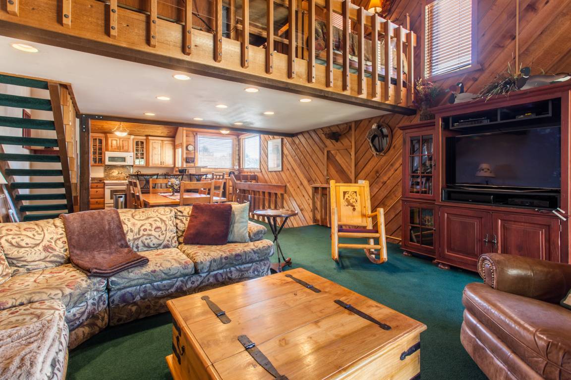 171 M² House ∙ 4 Bedrooms ∙ 10 Guests - Mammoth Lakes, CA