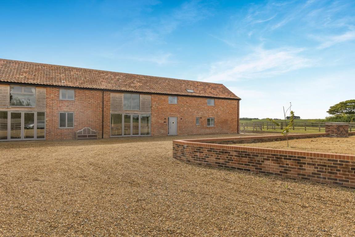Cottage ∙ 6 Bedrooms ∙ 14 Guests - Norfolk