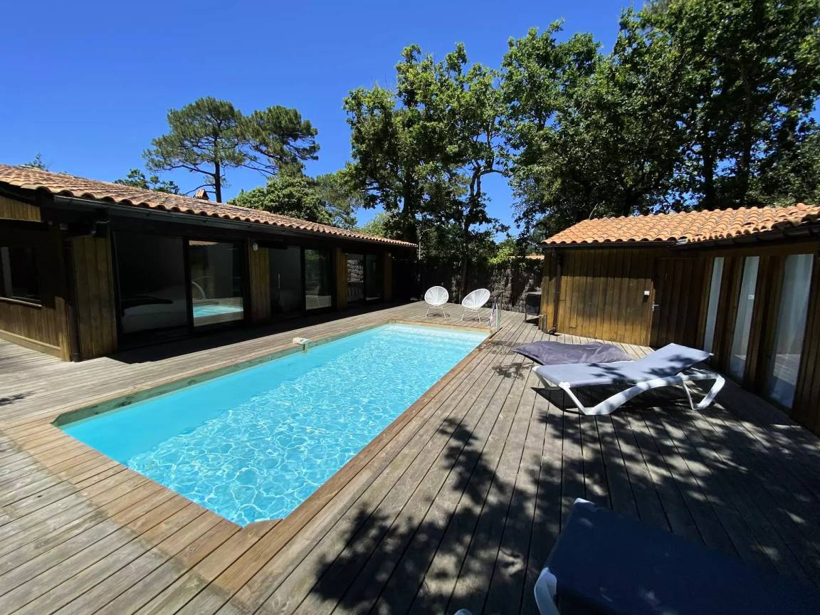 126 M² House ∙ 4 Bedrooms ∙ 10 Guests - Soulac-sur-Mer
