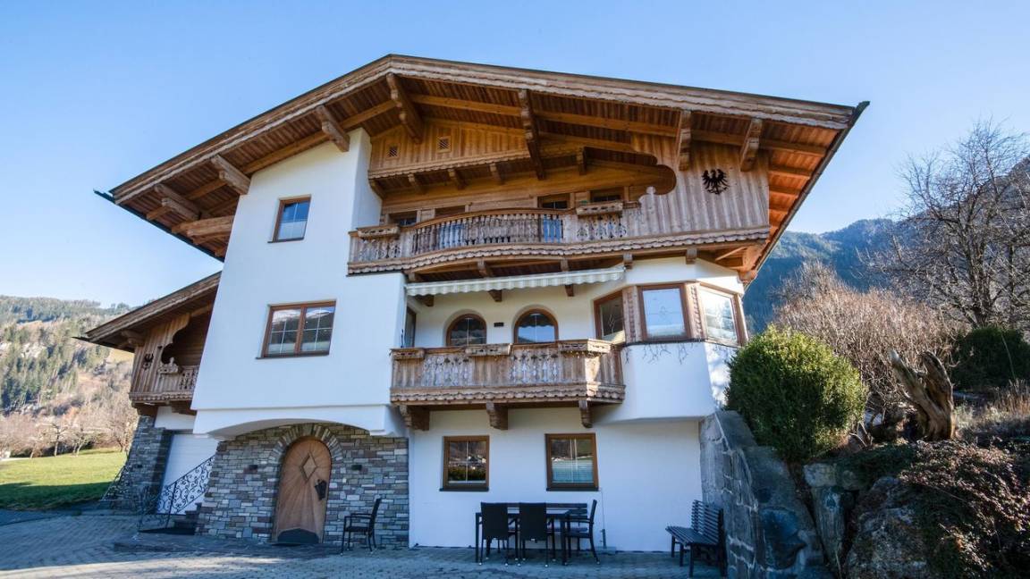 140 M² House ∙ 4 Bedrooms ∙ 8 Guests - Mayrhofen