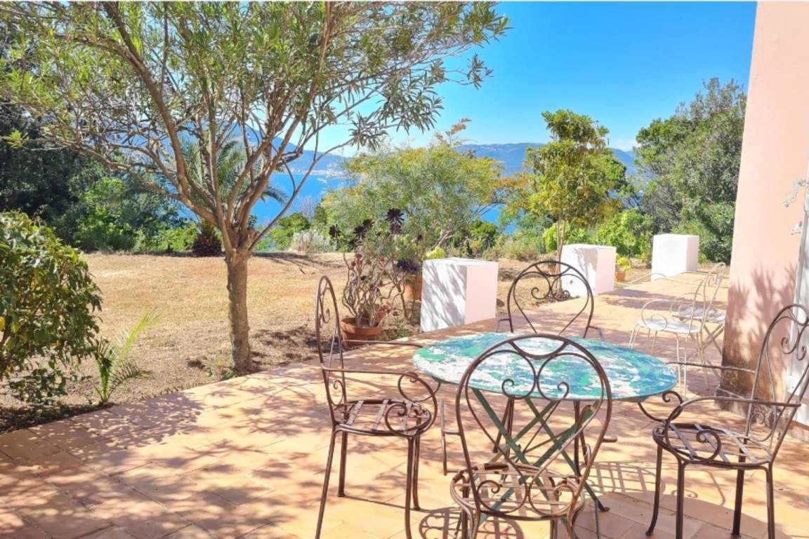 180 M² House ∙ 3 Bedrooms ∙ 8 Guests - Ajaccio