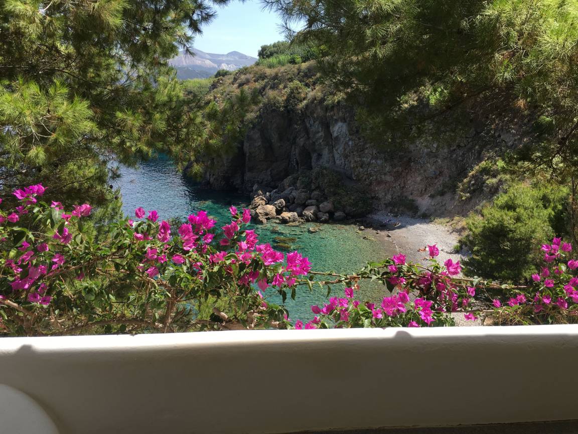 90 M² Villa ∙ 2 Bedrooms ∙ 4 Guests - Lipari
