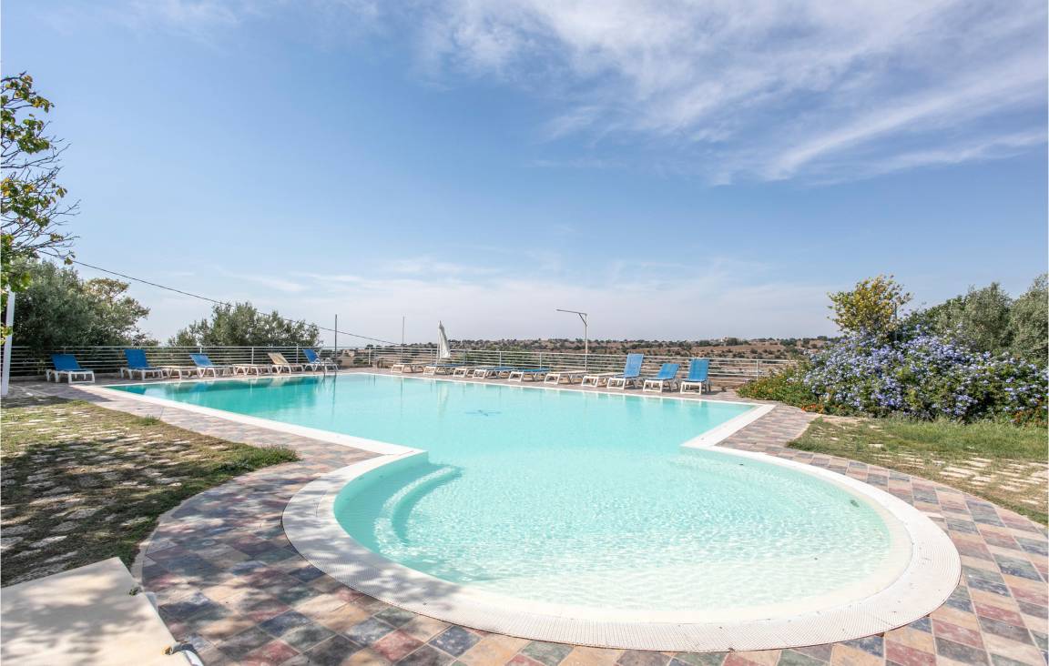 60 M² House ∙ 1 Bedroom ∙ 4 Guests - Vittoria