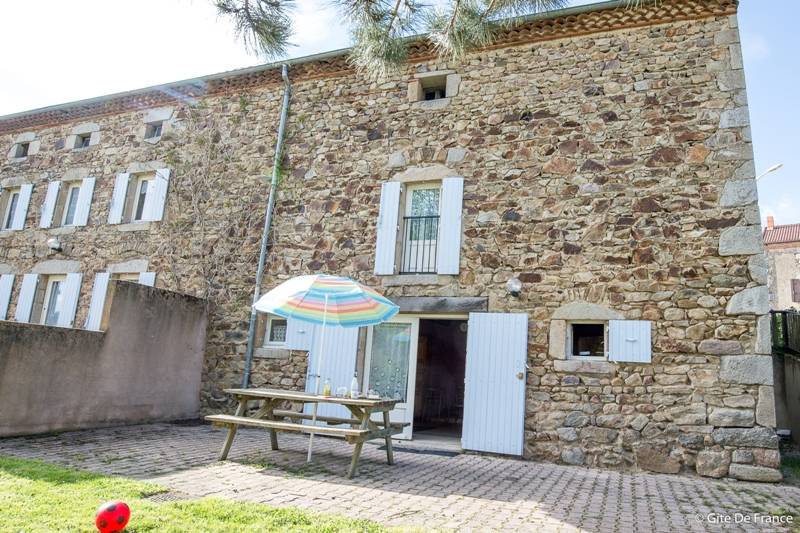 71 M² Gîte ∙ 3 Chambres ∙ 6 Personnes - Auvergne