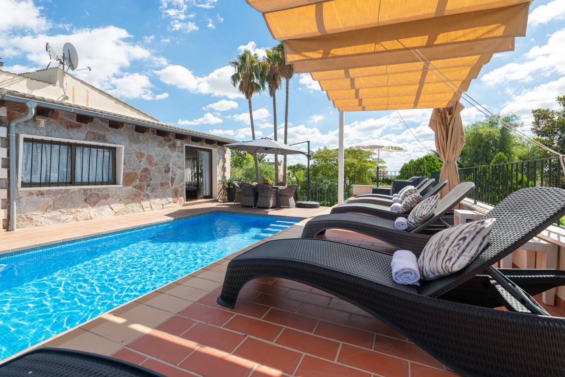 250 M² Villa ∙ 4 Habitaciones ∙ 6 Huéspedes - Lloseta