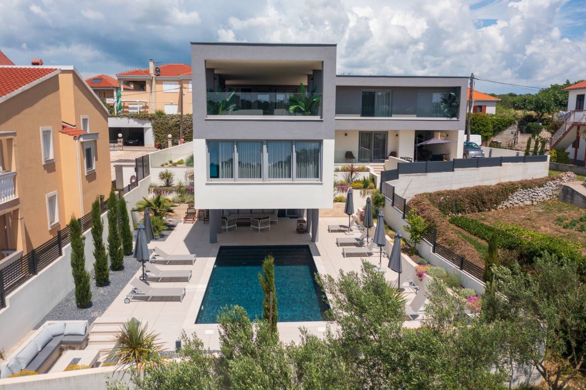 330 M² Villa ∙ 4 Bedrooms ∙ 10 Guests - Zaton