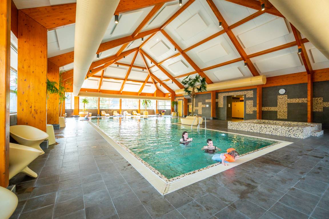 160 M² House ∙ 6 Bedrooms ∙ 14 Guests - Ede